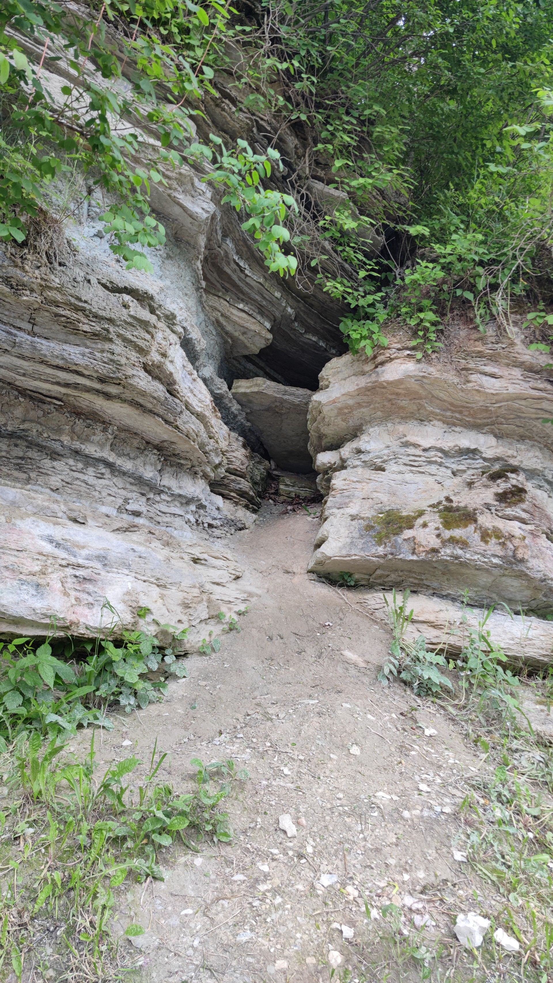 Velna ala (Velniapilio uola) - Idejas brīvdienām